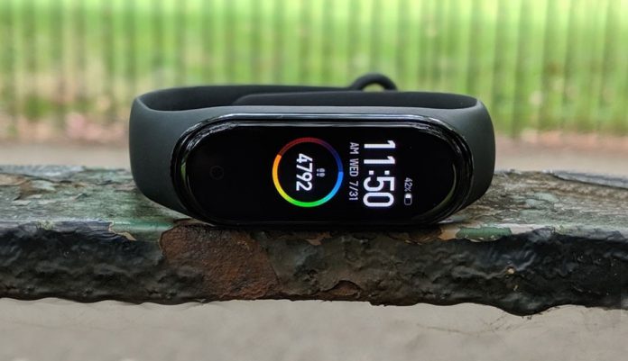 معرفی ساعت شیائومی مدل mi band 4 و ویژگی های آن - مجله برقچی